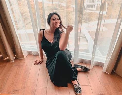 Ayu Anjani Feet