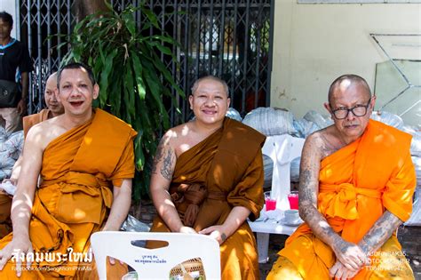 สังคมพระใหม่ ๑ พระอาจารย์คำนวณ วัดแก้วเจริญ รูปซ้าย