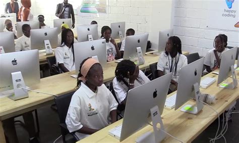 Sénégal des filles initiées au codage CIOMAG