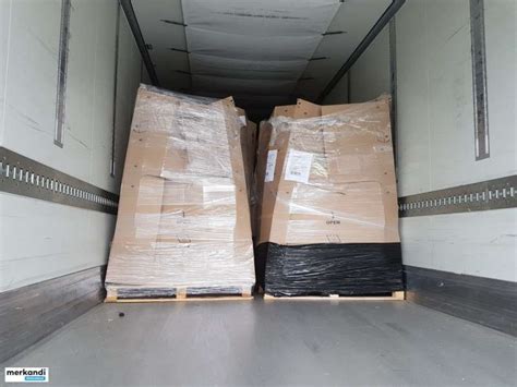 Amazon Consumer Returns And Unclaimed Packages Poland Mix Returns