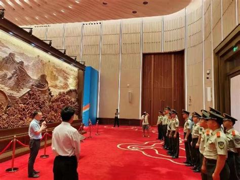 换个身份逛新虹！又到退伍季：数载守护，他乡亦故乡