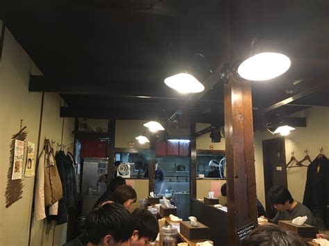 【池袋駅】大人気の濃厚鶏白湯ラーメン。コク深いのにすっきり食べられる「鶏の穴 池袋店」 東京都豊島区をウェブでお散歩《豊島さんぽ》