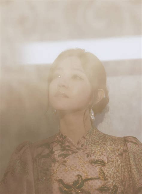 陈妍希晒温婉国风造型写真 穿改良旗袍大秀美腿 搜狐大视野 搜狐新闻