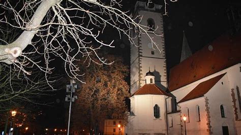 V Písku Zhasnou Památky Město Se Připojí K Hodině Země Písecký Deník