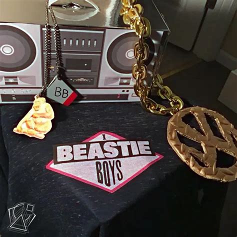 Its 80s Throwback At School Tomorrow What Time Is It Scrolller