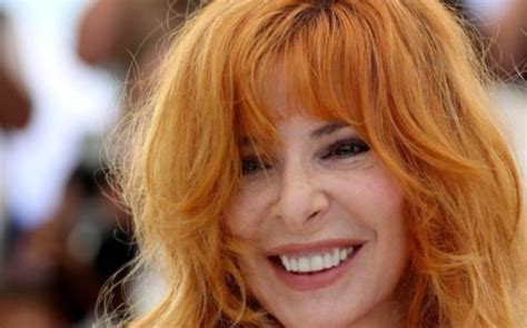 Mylène Farmer A Remporté Un Succès Sans Précédent Malgré Sa Capacité à