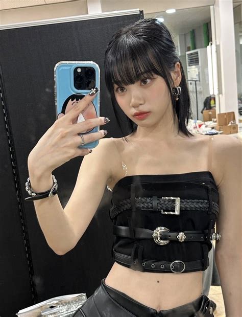 Joe UNFORGIVEN On Twitter Chaewon S Outfit Her Phonecase