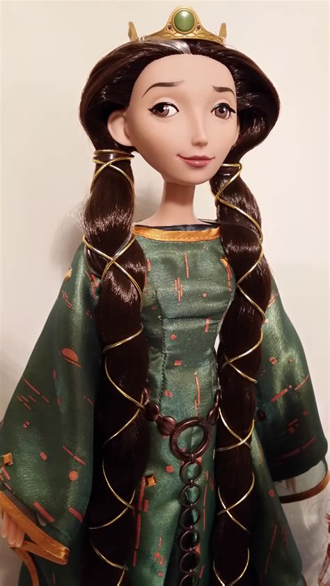 Queen Elinor From Merida And Queen Elinor Limited Edition 17 Inch Doll