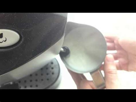 How To Froth Milk For Latte Art Using Home Espresso Machine YouTube