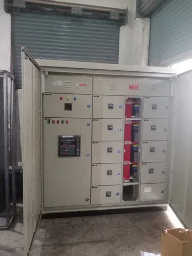 440V 1000AMPS Three Phase Solar MCC Control Panel 400A At 60000