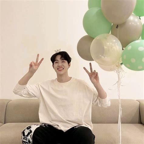 Pin tillagd av Fansupersentai på Kim Hyun Jin