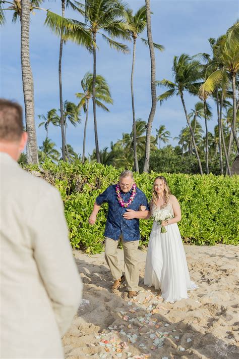 Glowy Moments Anne Ken S Oahu Beach Wedding