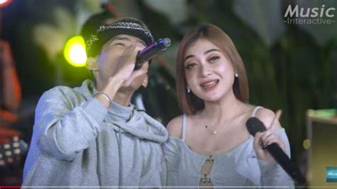 Chord Kunci Gitar Dan Lirik Tulus Shinta Arsinta Ft Arya Galih Tak Gegem Tanganmu Tak Elus
