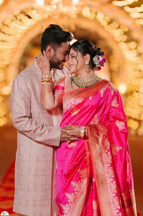 Pin By Moli Mondal On Bride Reception Look Indian Wedding Poses Wedding Couple Poses Indian