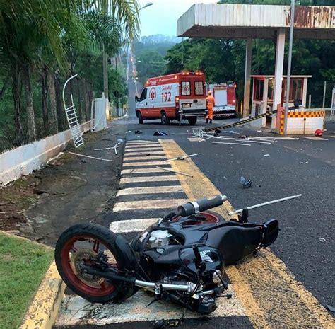 Motociclista Colide Violentamente Em Grade De Clube E Tem Ferro Encravado No Ombro V TV