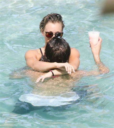 Kaley Cuoco In Bikini In Cabo San Lucas Adds Thblog