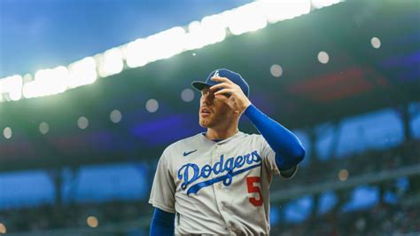 Freddie Freeman Hits Game Winning Homer In Atlanta Homecoming As