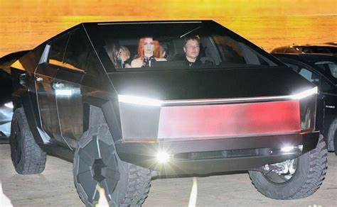 Elon Musk Drives The Tesla Cybertruck Around Los Angeles Bangs Into A