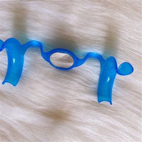 C M