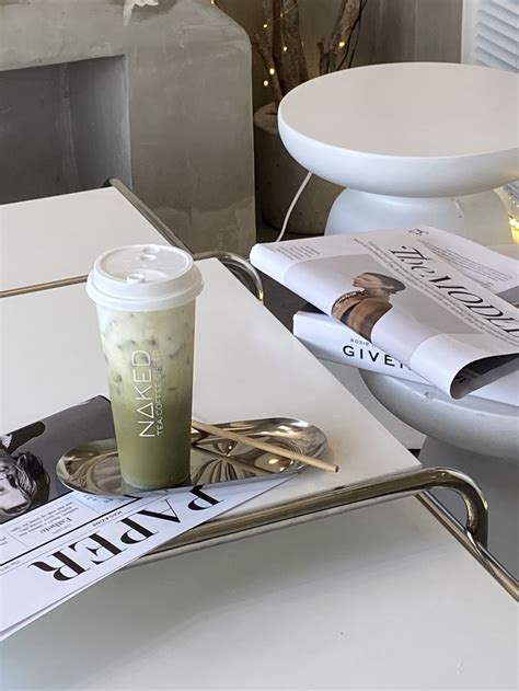 Naked Coffee 𝓜𝓪𝓽𝓬𝓱𝓪 𝓵𝓪𝓽𝓽𝓮 Matcha latte Coffee V coffee
