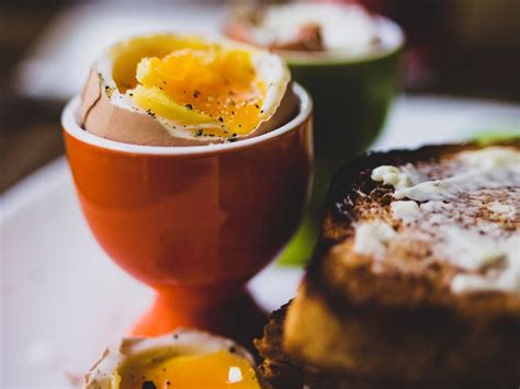 Cuánto tiempo tardan en hervir los huevos pasados por agua