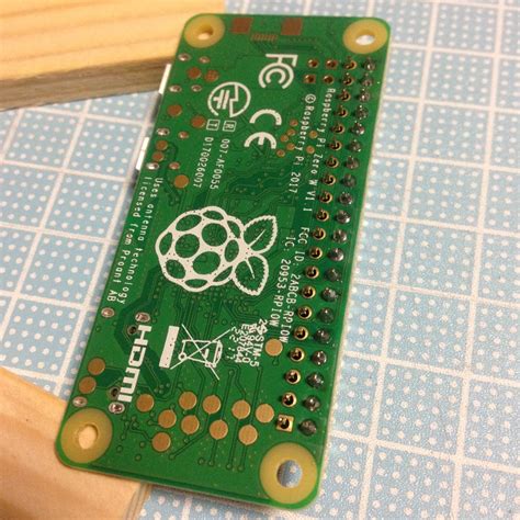 三浦さんちのブログ Raspberry Pi Zero Wを買ったのでgpioピンヘッダ取付け