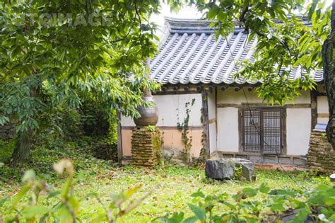 한국의 전통 민속 마을 기와집 풍경 유토이미지 상세페이지 베이직샵 사진 21556816