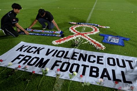 Tanggapi Tragedi Kanjuruhan Legenda Sepak Bola Pele Kekerasan Tak
