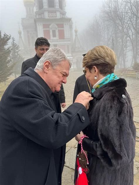 Атлантици Пусти му русофилски поминък На дърти години зъга си за рубли да даваш Facebook