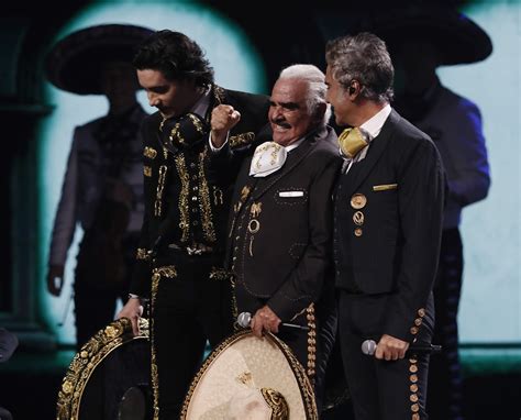 Tierna Foto Familiar De Vicente Fernández Conquista A Sus Seguidores En