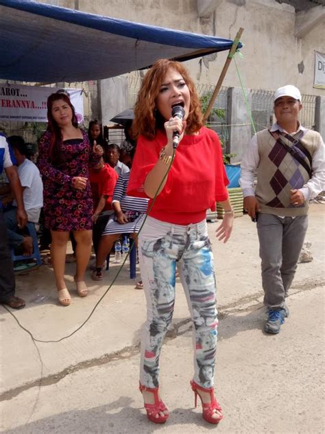 Pakai Gerobak Dangdut Irma Darmawangsa Rela Panas Panasan Showbiz