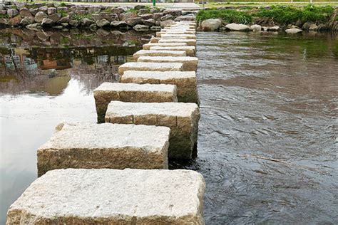 감성적인 강변의 돌 징검다리 유토이미지 상세페이지 베이직샵 사진 21501486