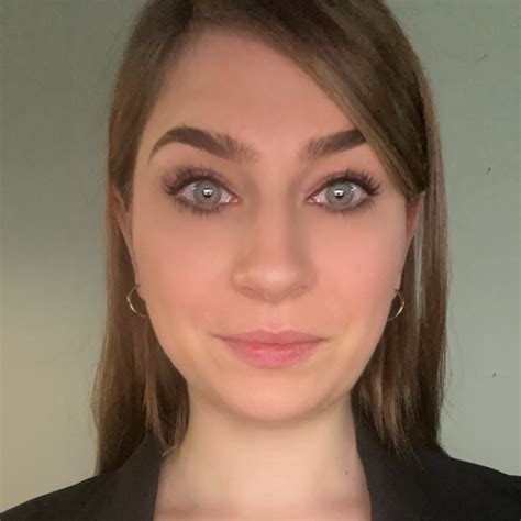 Laura Hamdani Teamleiterin Digital Sales Suxxeed Sales For Your