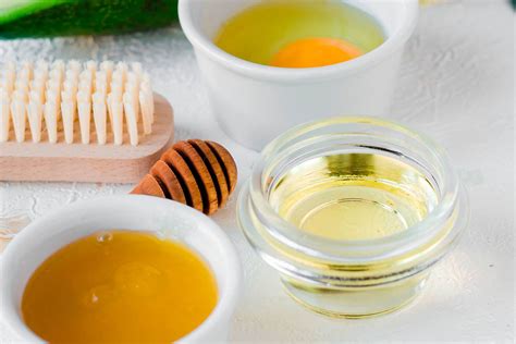 Remedios caseros para el cabello reseco que lo repararán de la raíz a las puntas