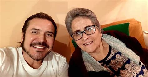 Falleció La Mamá Del Vocalista De La Orquesta Iván Y Sus Bam Band Por
