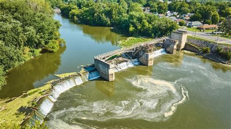 Premium Photo Maumee River Dam Swirling Water With Waterfalls Chocked