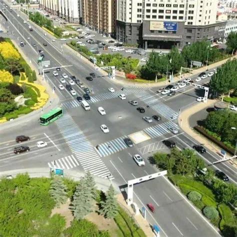 乌兰浩特市这几条路通了施工百姓人行道