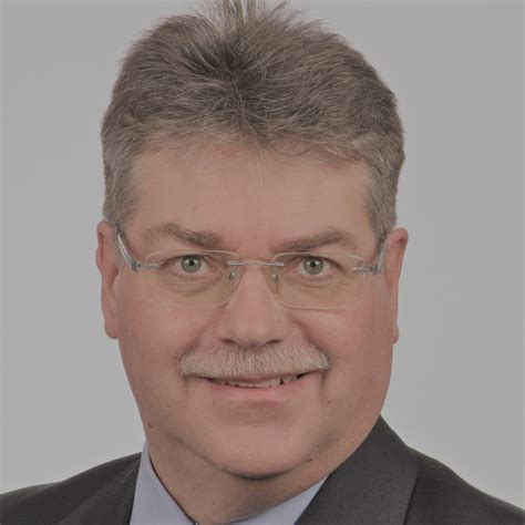 Peter Rössler Bereichsleiter Marktfolgequalitätssicherung Aktiv