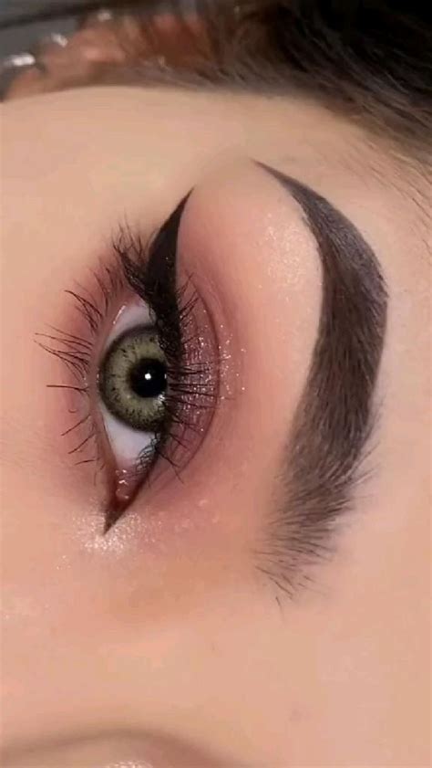Makeup Tips And Hacks Eye Makeup Tutorial Makeup Routine Eye Makeup