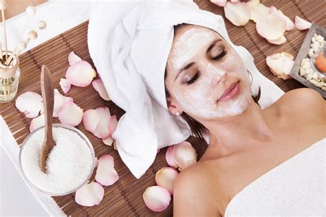 How To Get Rid Of Blackhead Holes Leaftv