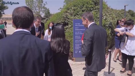 Ο ΚΥΡΙΑΚΟΣ ΜΗΤΣΟΤΑΚΗΣ ΩΣ ΠΡΩΘΥΠΟΥΡΓΟΣ ΤΗΣ ΕΛΛΑΔΑΣ ΦΟΡΩΝΤΑΣ ΤΟΝ ΕΒΡΑΙΚΟ ΚΙΠΑ ΔΕΙΤΕ ΤΟ ΒΙΝΤΕΟ