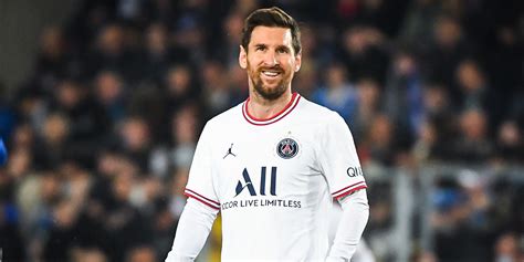 Football Lionel Messi Va Prolonger Son Contrat Au Paris Saint Germain