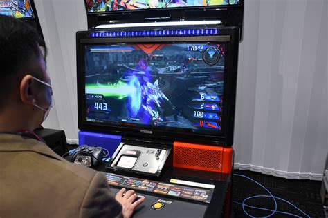 「機動戦士ガンダム エクストリームバーサス2 クロスブースト」試遊レポート＆インタビュー。仲間と連携する“exバーストクロス”で勝利をつかめ！