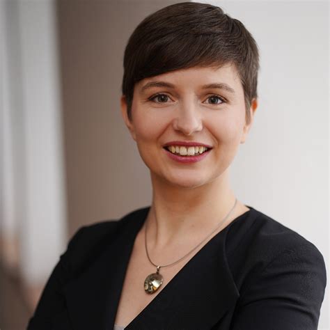 Julia Dobos Projektmitarbeiterin Assisitierte Ausbildung Asa Bib