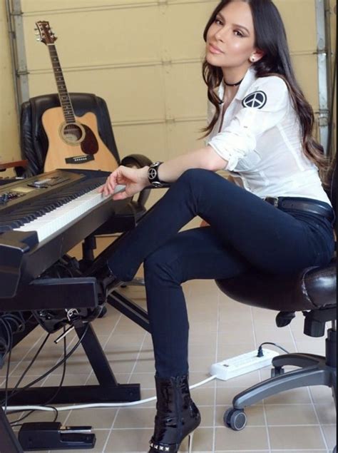 Pin On Lola Astanova