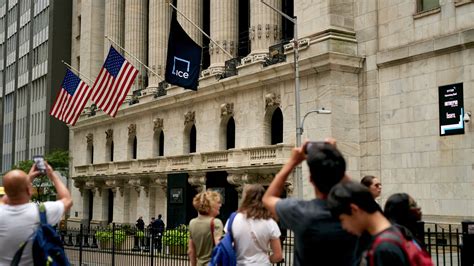 107302046 1695015283401 Gettyimages 1629094945 Usstocksjpegv