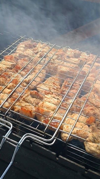 Сочный и вкусный шашлык Жарю шашлык на даче Шашлык из баранины