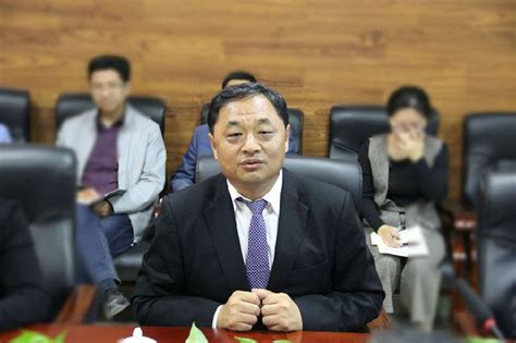 河南民航发展投资有限公司应邀来我院洽谈合作 信阳航空职业学院