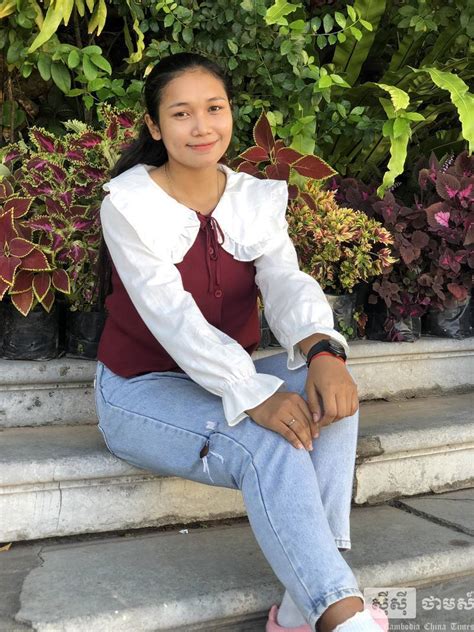 យុវជន៖«ហ្វេសប៊ុកជួយដល់ការសិក្សារ និងទទួលព័ត៌មានតែក៏ហានិភ័យការបោកប្រាស់ សុីសុីថាមស៍