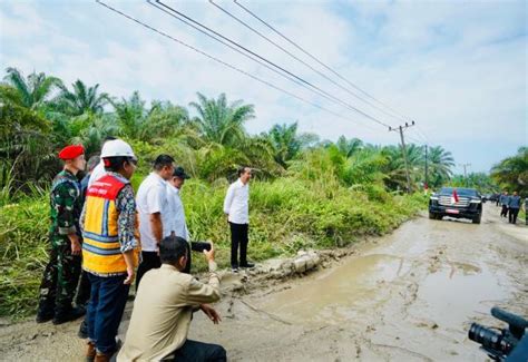 Usai Lampung Dan Jambi Jokowi Tinjau Jalan Rusak Di Sumut